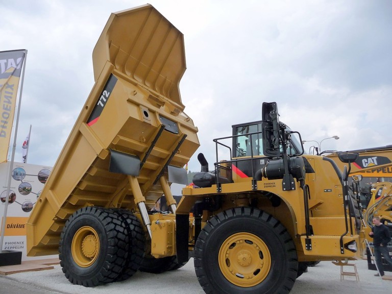 Карьерный самосвал Caterpillar 770/772 (I): описание